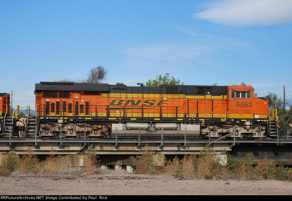 BNSF 6862
